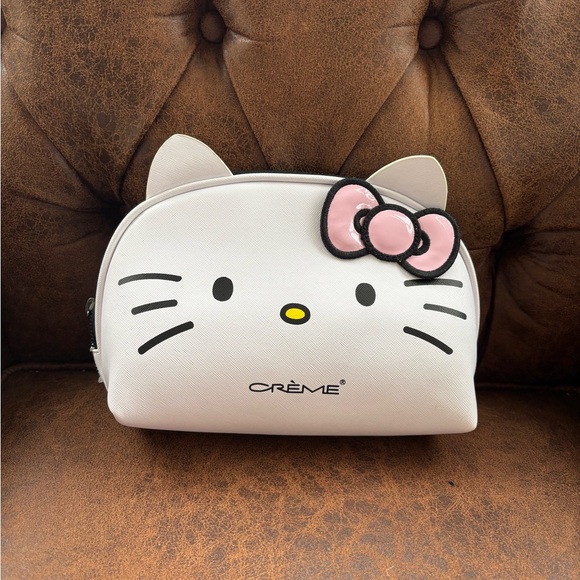 Hello Kitty | Bags | Crme Hello Kitty Cosmetic Bag | Poshmark